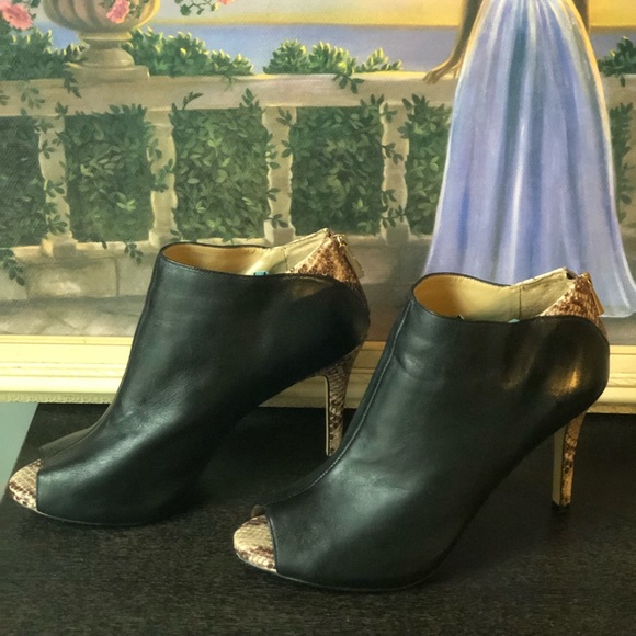 Ann Taylor | Shoes | Beautiful Ann Taylor Peeptoe Heels 9m | Poshmark